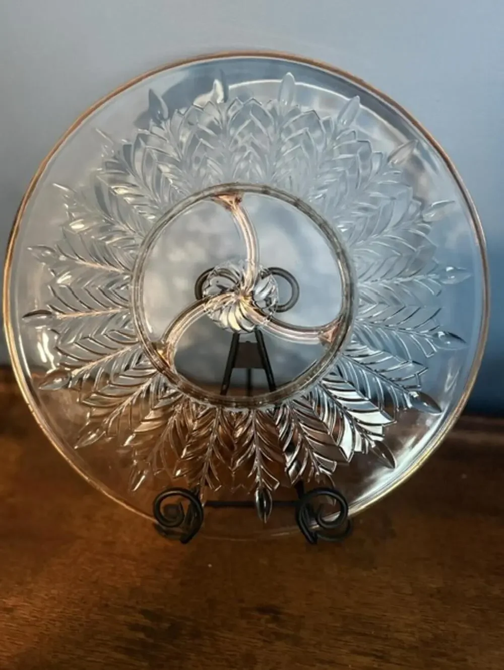 Dining | Vintage Clear Glass Decorative Plate With Leaf Pattern And ...